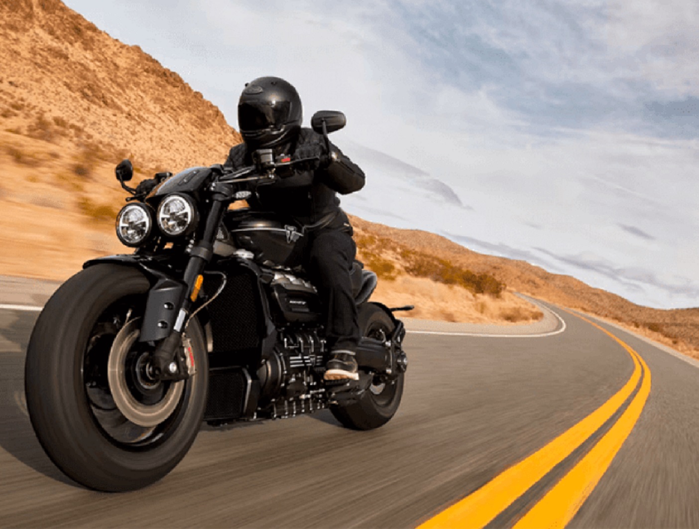 Triumph Rocket 3R chega ao Brasil: potência brutal, tecnologia de ponta ...